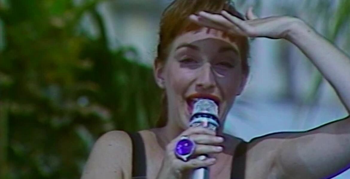 «Il fait chaud» : la bande-son de l’été 1989 selon Pauline Ester | INA