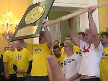 Le bouclier de Brennus, la superstar du rugby | INA