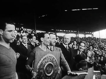 Le bouclier de Brennus, la superstar du rugby | INA