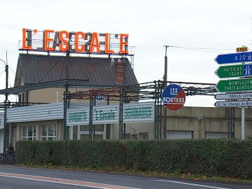 Chateauroux. Le plus grand restaurant routier d'europe | INA