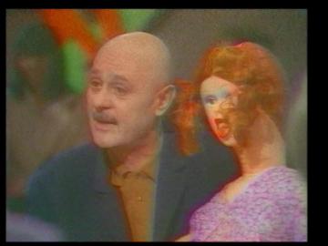 Professeur Choron et sa poupée gonflable | INA