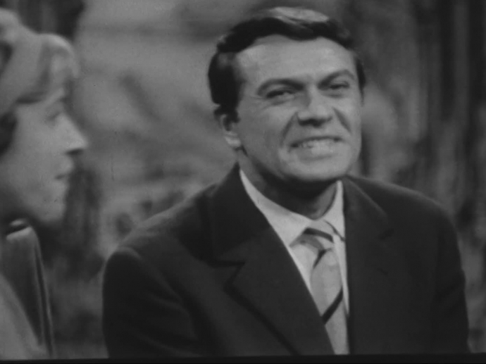 Robert Hirsch à propos de son évanouissement sur scène | INA