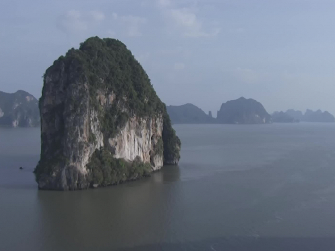 Thaïlande : piton rocheux de la baie de Phang Nga | INA