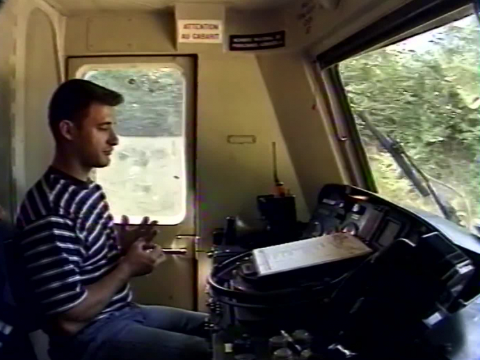 Dossier journal : "train d'acier". | INA