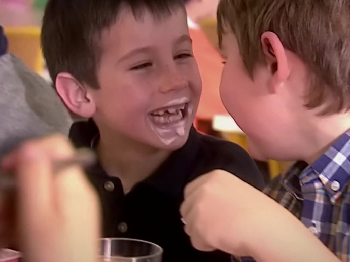 Gervais aux fruits : Difat version 12 secondes | INA