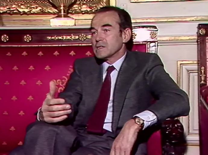 Interview Badinter | INA