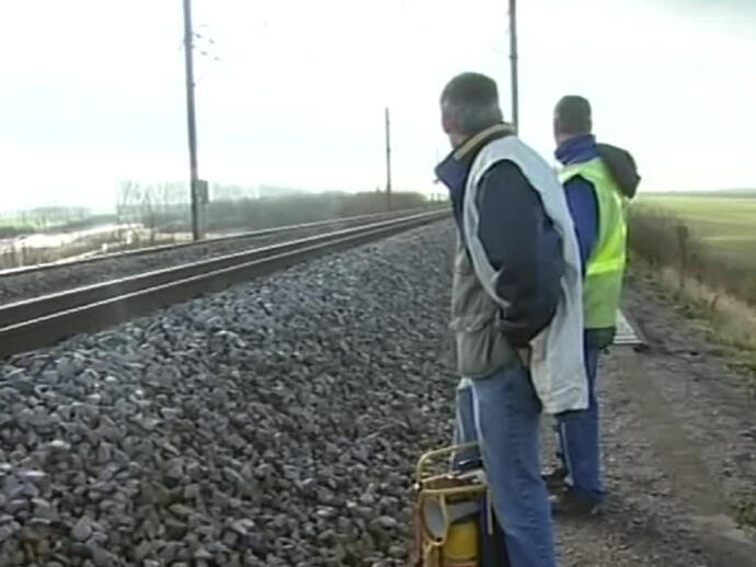 Sabotages sur les lignes TGV : provocation ou manipulation ? | INA