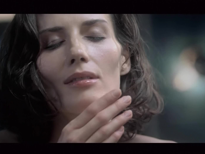 Perrier fluo / parfum version 43 secondes | INA