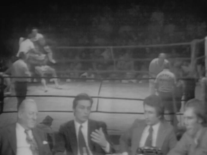 Alain Delon commente le match de boxe Bouttier Monzon | INA