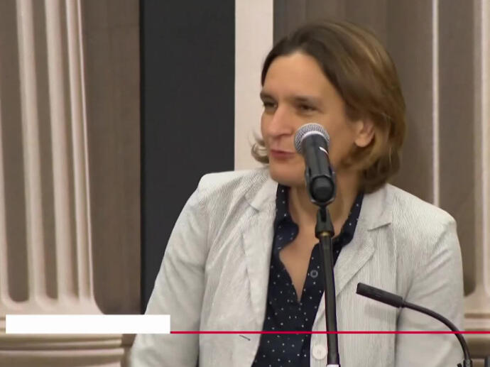 Portrait d'Esther Duflo, Prix Nobel d'économie | INA
