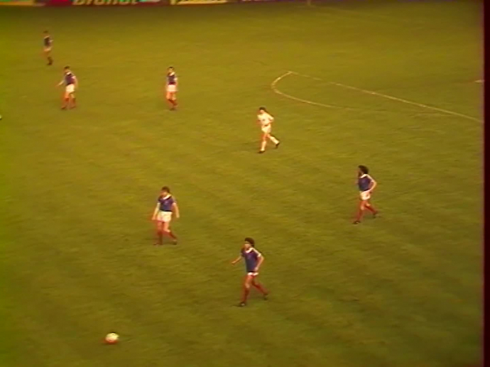 José Touré marque le quatrième but français | INA