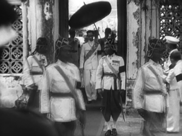 Le nouveau roi du Siam | INA