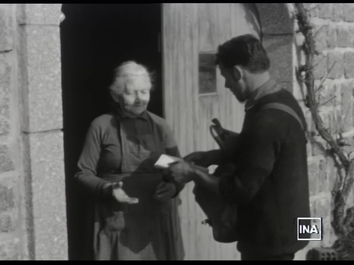Une visite dans les archives régionales de Lorraine | INA