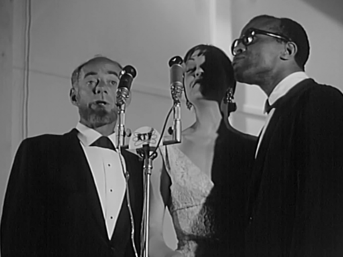 Trio Lambert Hendricks Ross, Count Basie "Little darling" | INA