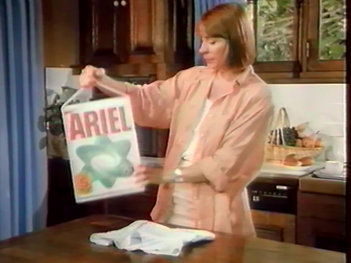 ARIEL : LESSIVE POUDRE MACHINE | INA