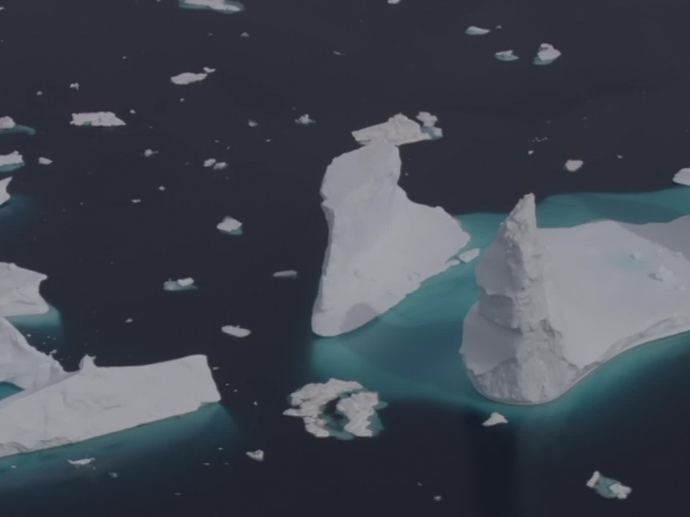 Groënland : fjord, iceberg, village | INA