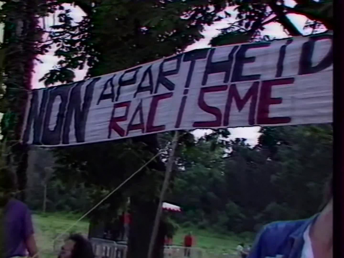 Brèves - SOS Racisme, foire aux associations | INA