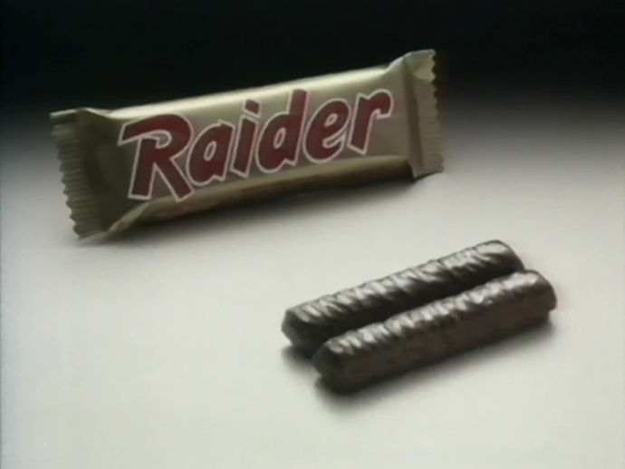 RAIDER / GROUPE MARS : BARRE CHOCOLAT CARAMEL | INA