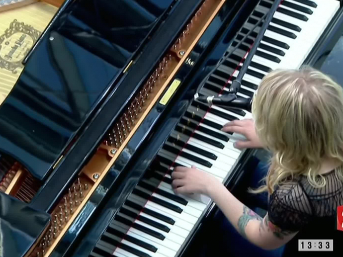 Coeur de pirate "Comme des enfants" | INA