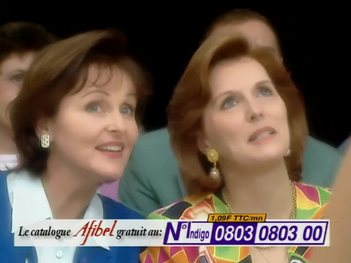 Collection printemps/été 98 : Rouge taille tel version 30 secondes | INA