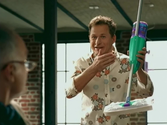 Swiffer spray clean : Leçon d'histoire | INA