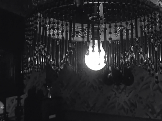 Seule à 80 ans : A Drancy, Marie Novak vit seule | INA