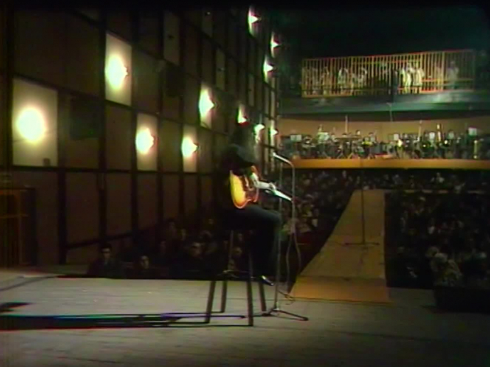 Julie FELIX "Bird on a wire" | INA