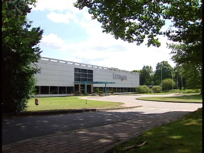 Boigny-sur-Bionne : implantation d'Amazon. com | INA