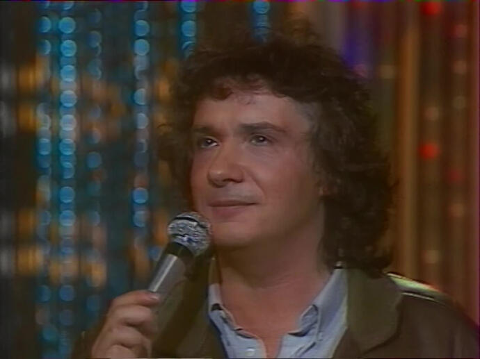 Michel Sardou "En chantant" | INA