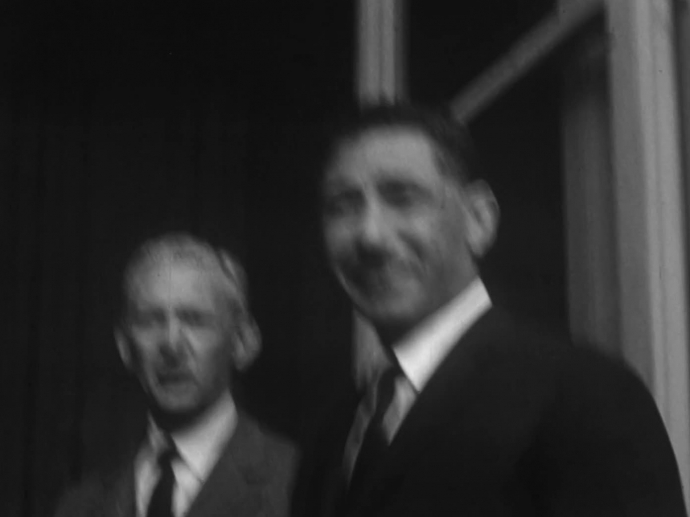 M. Amer à Paris | INA