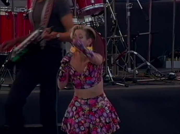 Claudia Phillips "Quel souci La Boétie" | INA