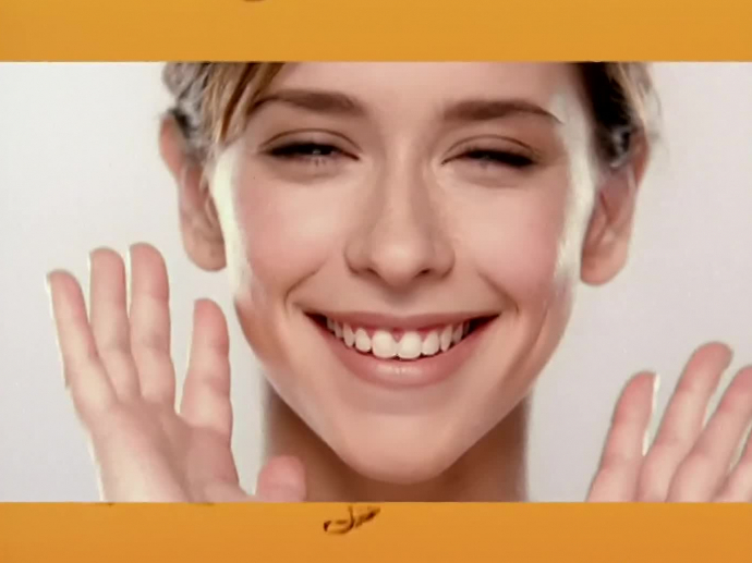 Clear pore wash Neutrogena : Jennifer : version 20 secondes | INA