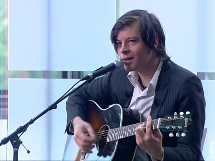 À la rencontre de Benjamin Biolay en 5 chansons | INA