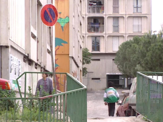 Nîmes : Problèmes aux HLM Pissevin | INA