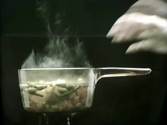 CORNING VISION : ustensile : la casserole | INA