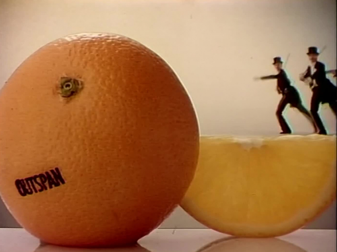 Outspan : orange : danseurs | INA