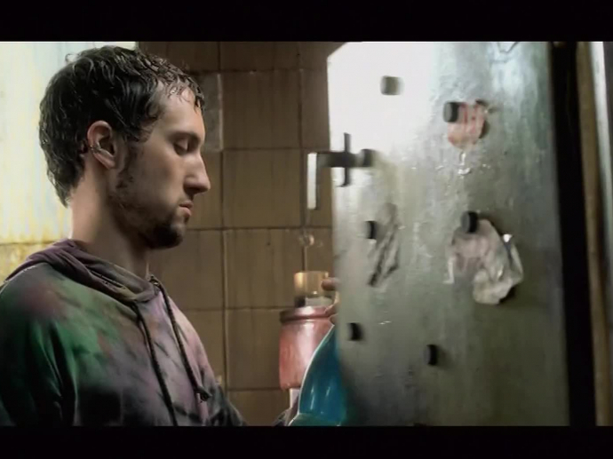 Perrier fluo / lave-vitre version 30 secondes | INA