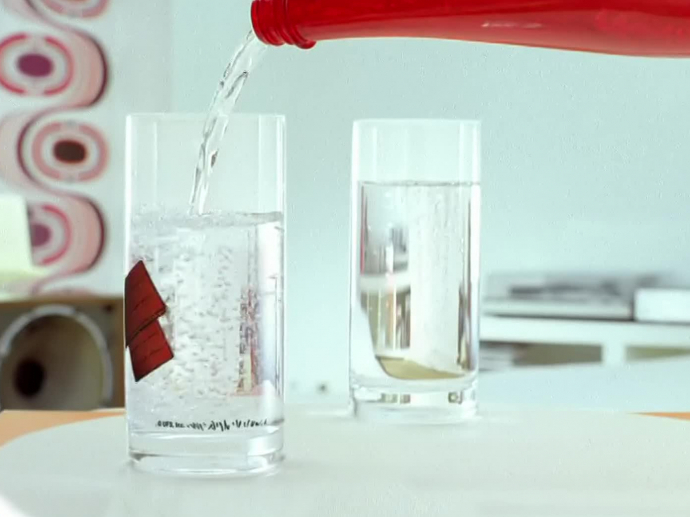 Badoit rouge la niche | INA