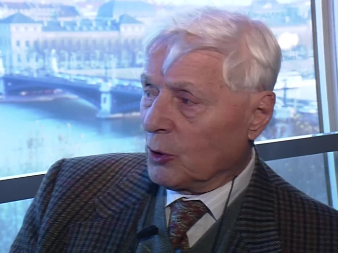 Roger Frison Roche | INA