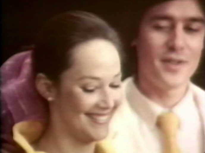 Foire de Paris : Nouveaux visiteurs version 21 secondes | INA