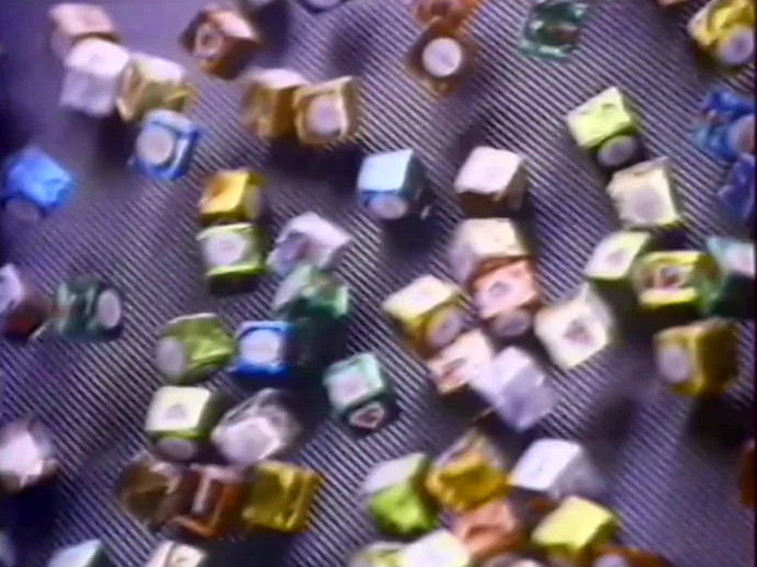 BEL APERICUBE : FROMAGE FORME CUBE POUR APERITIF | INA
