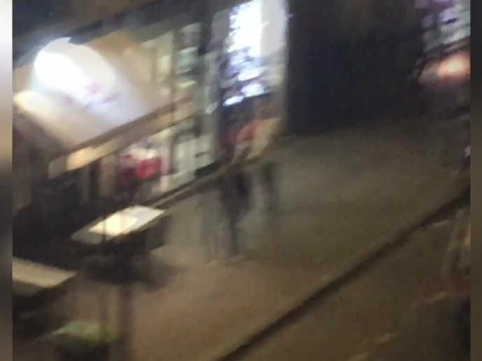 Paris : un adolescent de 15 ans meurt poignardé | INA Paris : un adolescent de 15 ans meurt poignardé | INA