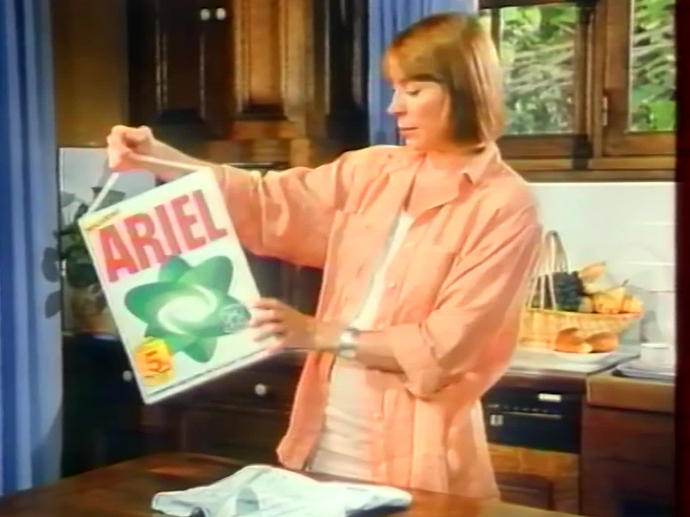 ARIEL : LESSIVE MACHINE POUDRE | INA