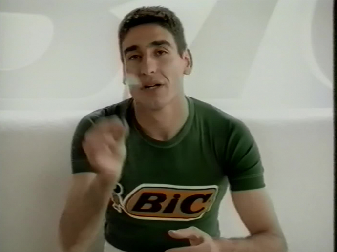 Bic rasoirs : Les Cantona | INA