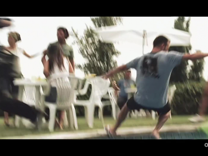 Club internet : Facteur version 28 secondes | INA