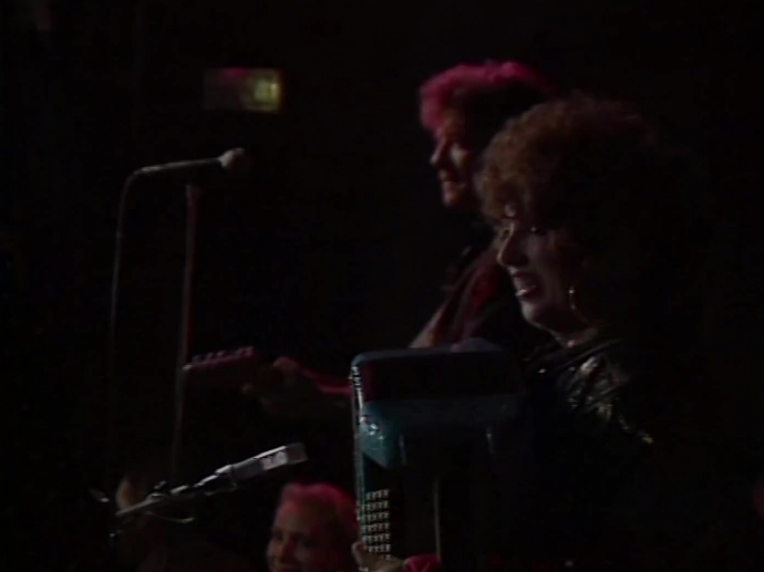 Yvette Horner et Ricky Amigos "La bamba" | INA