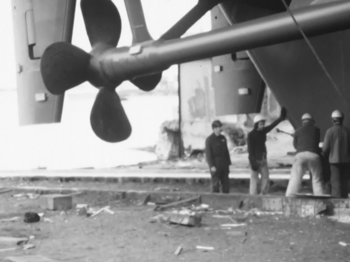 Lancement du navire-roulier "Cap-Taillat" au Havre | INA