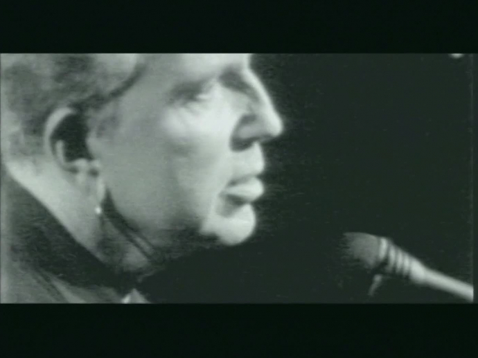 Bernard Lavilliers : Escale au grand rex noir et blanc version 10 secondes | INA