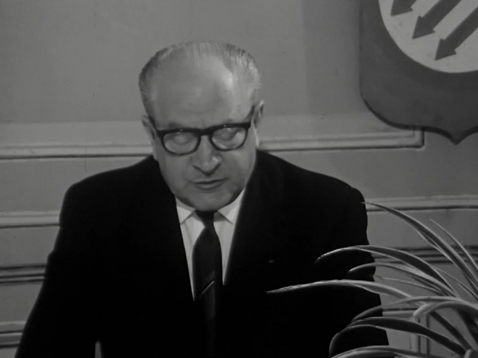 Le congrès socialiste : interview de Guy Mollet | INA