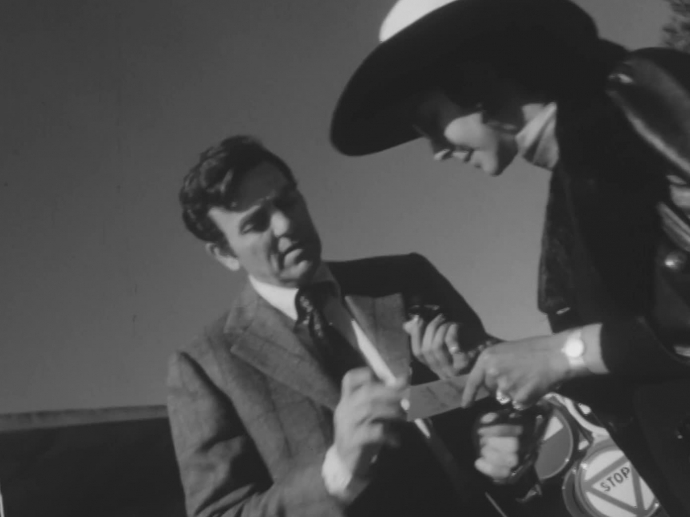 Festival TV : arrivée de Mannix et interview de Mr Mercier | INA